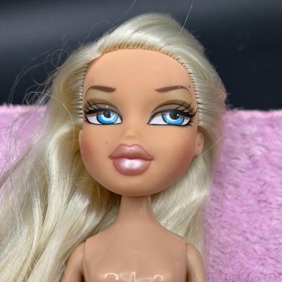 Bratz | Toys | Mga Bratz Fashion Doll Tlc Condition Nude Xtreme ...